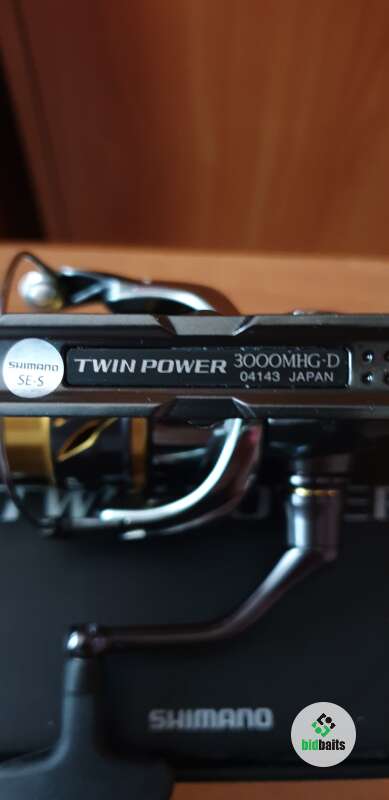 Купить Новая катушка Shimano 20 Twin Power 3000MHG. Привезена из Японии. по цене 31000 руб.