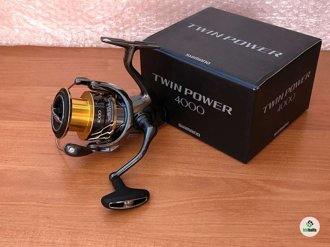 Купить Shimano 20 Twin Power 4000 (Новый) со скидкой по цене 34598 руб.