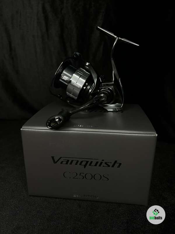 Купить Shimano 23 Vanquish C2500S по цене 38500 руб.