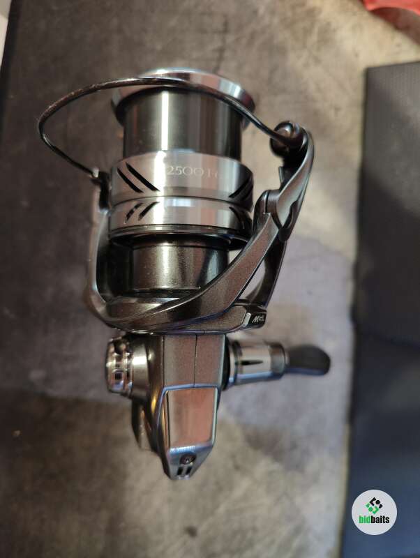 Купить Shimano 21 COMPLEX XR 2500 F6 со скидкой по цене 13600 руб.