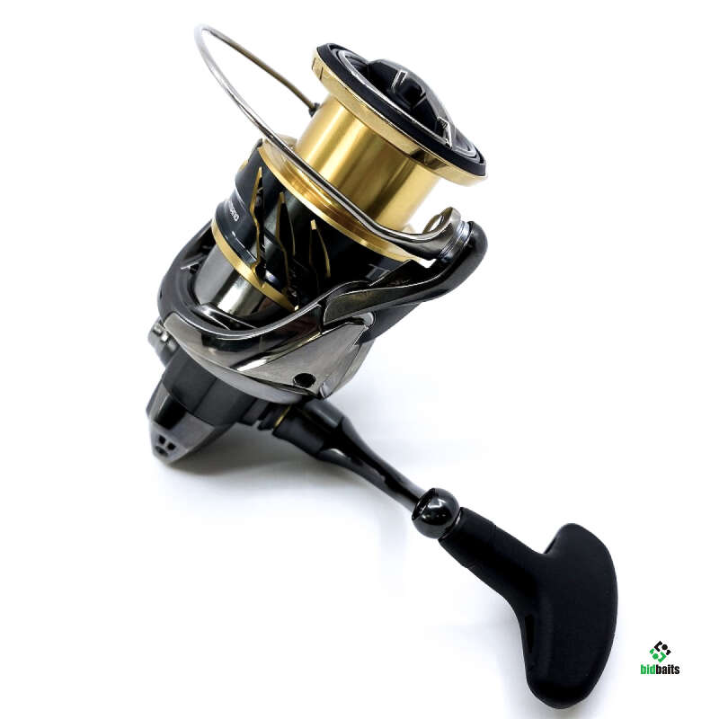 Купить Shimano 20 Twin Power C3000 по цене 31990 руб.