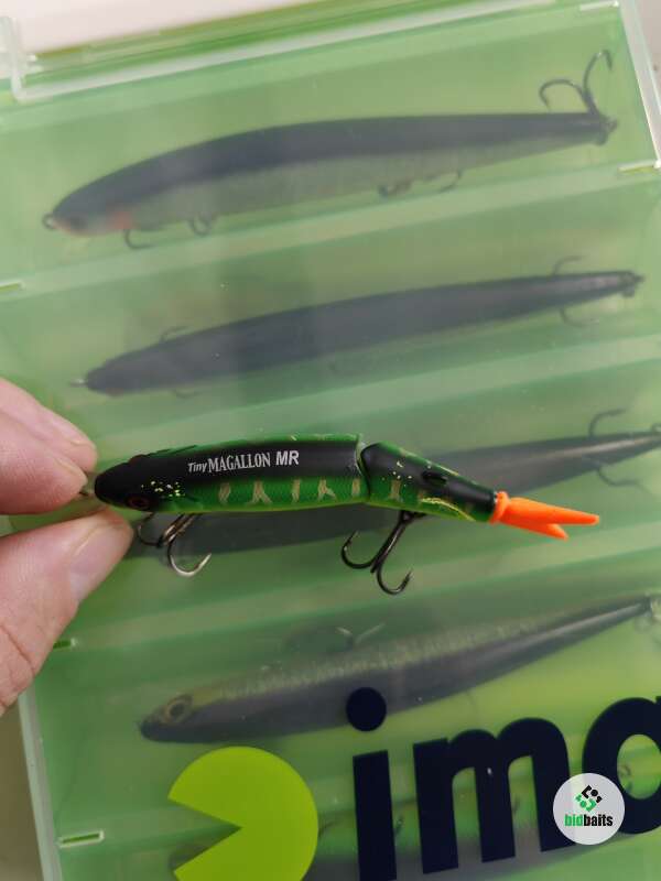 Купить Jackall Tiny Magallon MR по цене 758 руб.