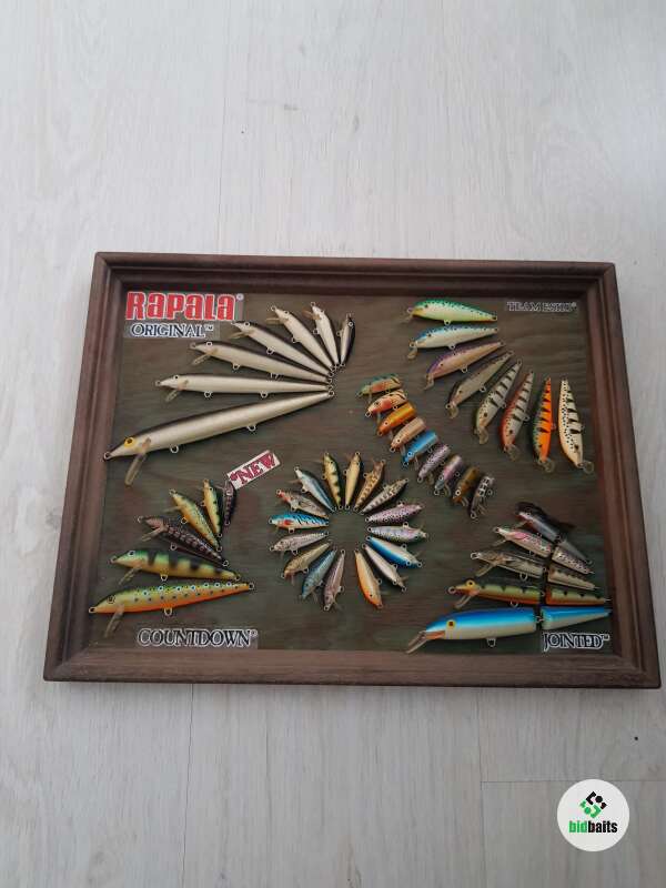 Купить Набор воблеров Rapala (стенд кол-во 51 штука) по цене 9000 руб.