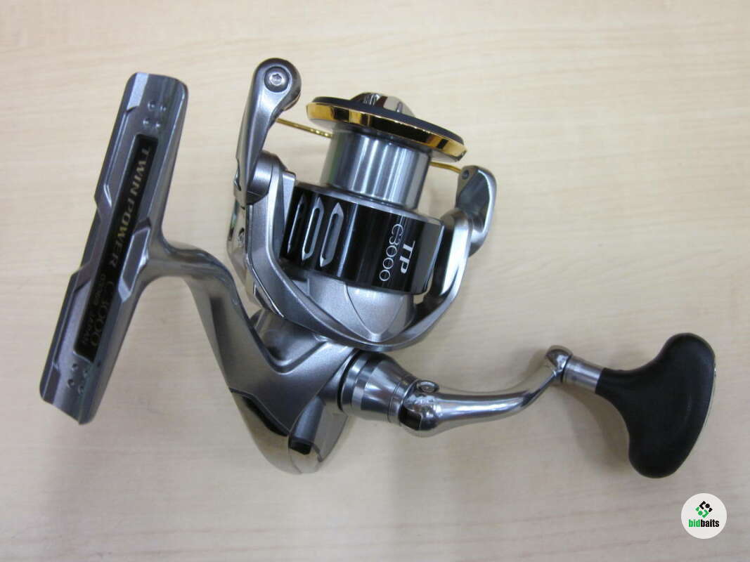 Купить Shimano 15 Twin Power C3000 по цене 19600 руб.
