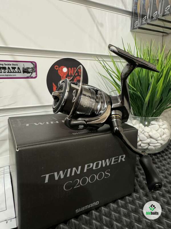 Купить Shimano 24 Twin Power C2000S по цене 30900 руб.