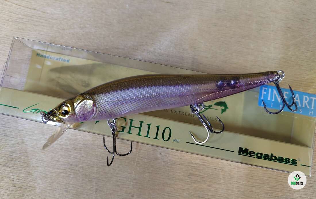 Купить Воблер MEGABASS GH110 (GREAT HUNTING) - FA GHOST WAKASAGI по цене 1800 руб.